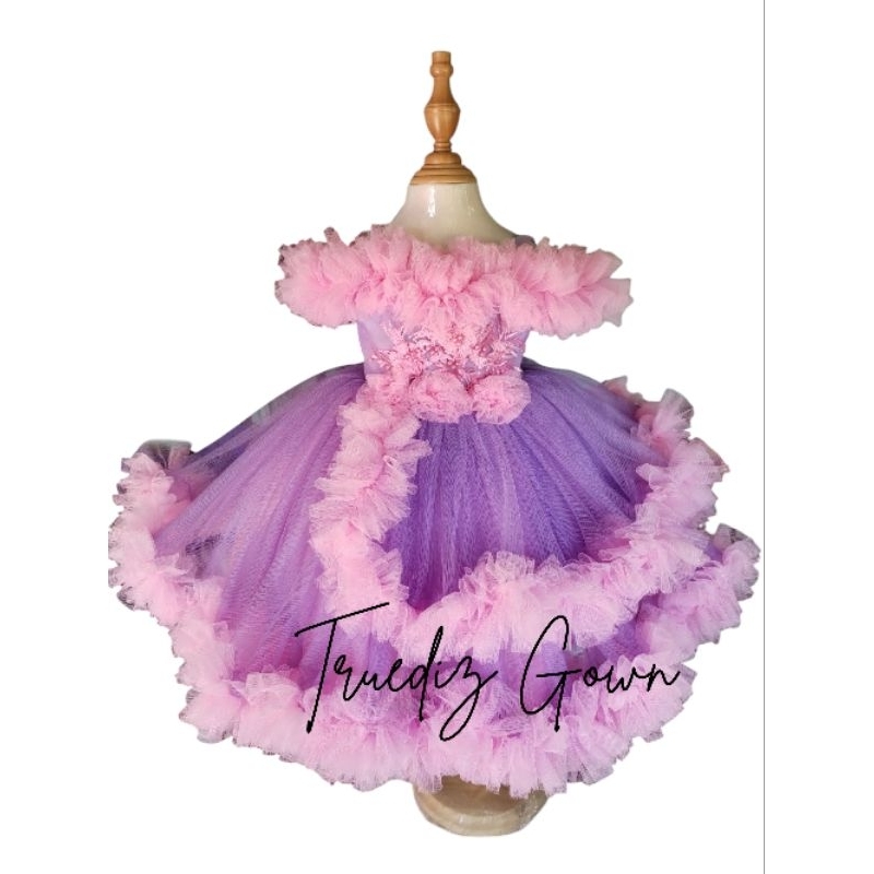 Truediz Gown / Two colors combi offshoulder raffles gown | Shopee Singapore