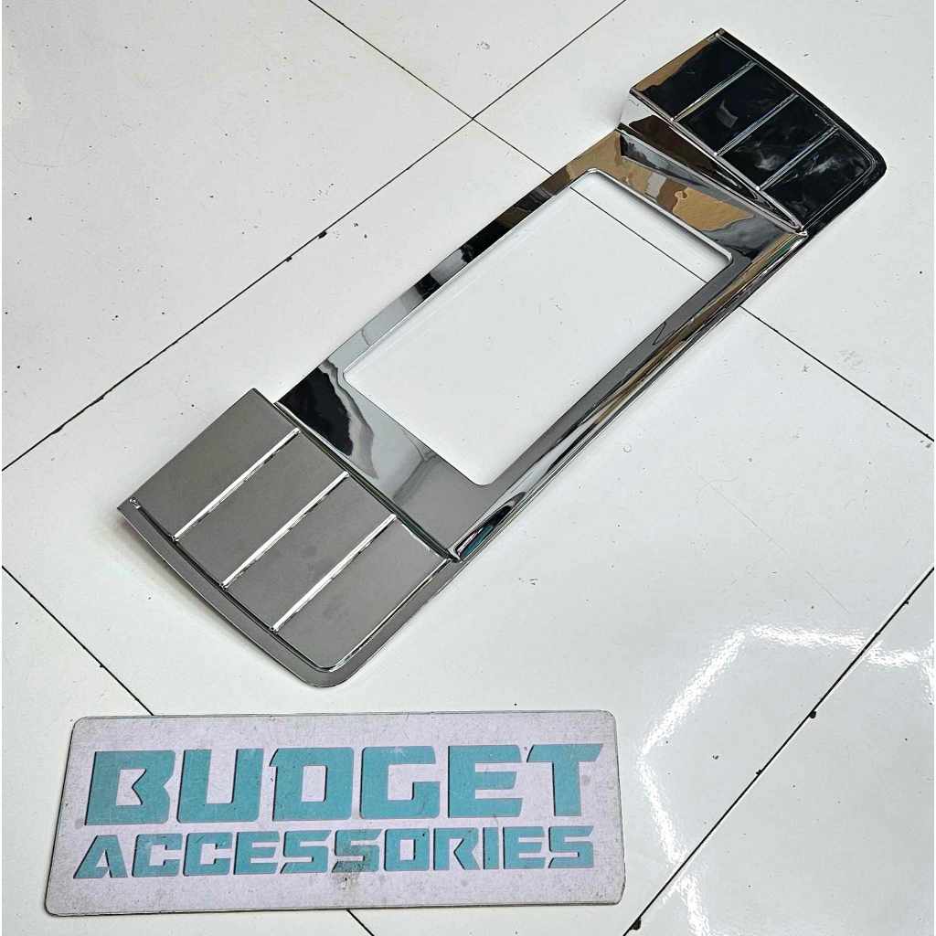 Chrome Rear License Plate Garnish for Toyota Hiace Commuter 2005 to ...