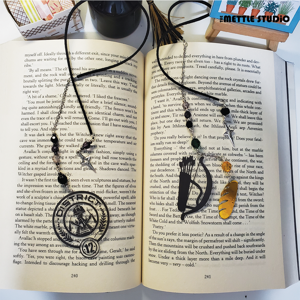 TMS | Suzanne Collins Bookmarks – Hunger Games, Catching Fire ...