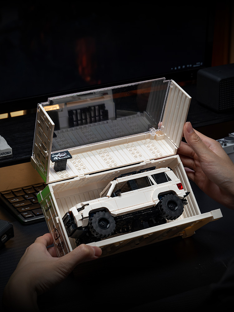 Power Block Officially Licensed Toyota 4Runner Bricks with Display Case ...