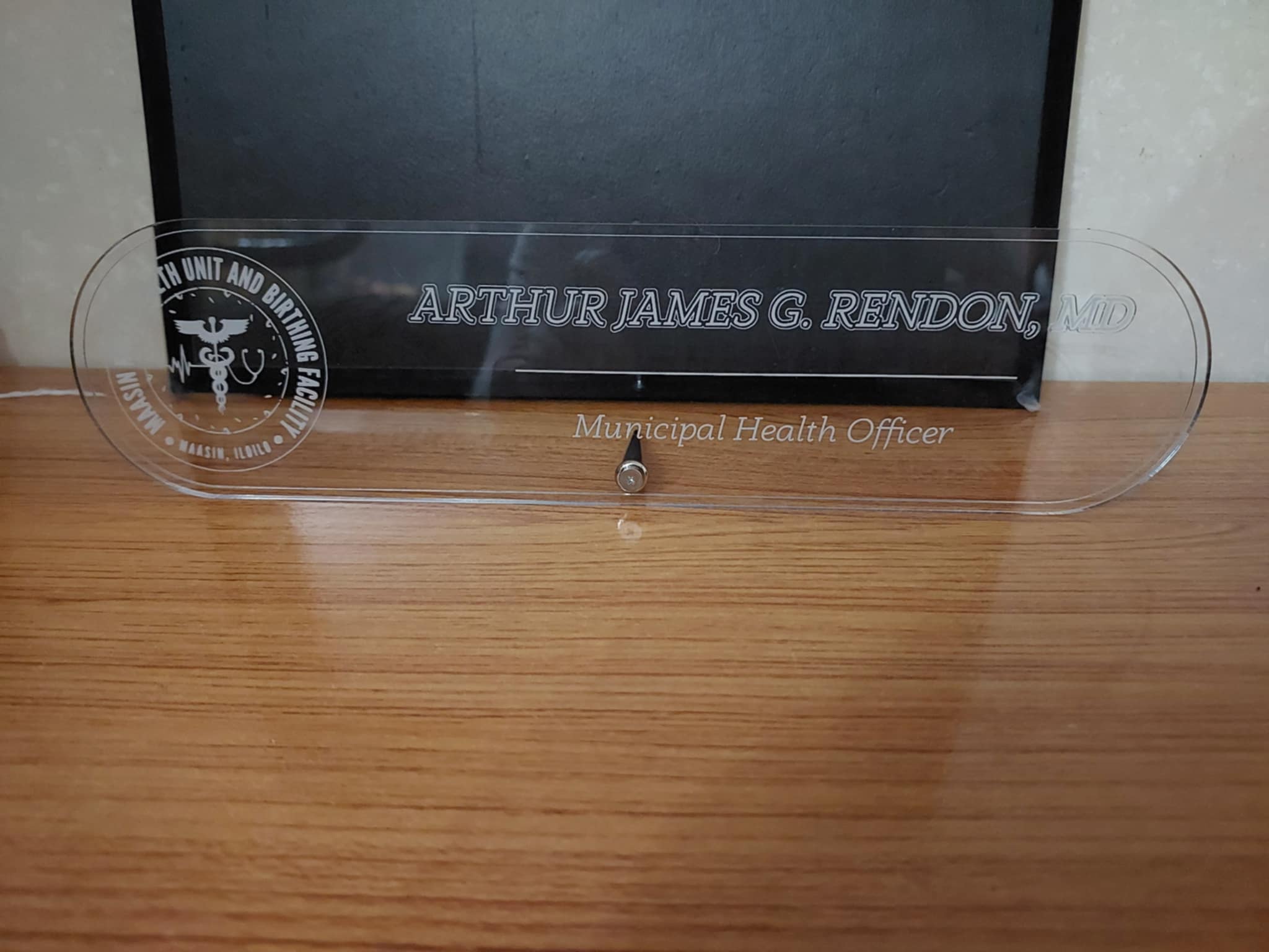 Stylish Acrylic Desktop Name/Information Plates. (Please read ...