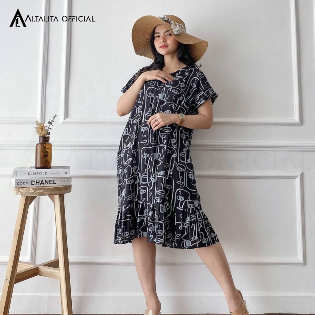 Viral Ruffle Negligee with Contemporary Motifs | Jumbo Rempel Rayon ...