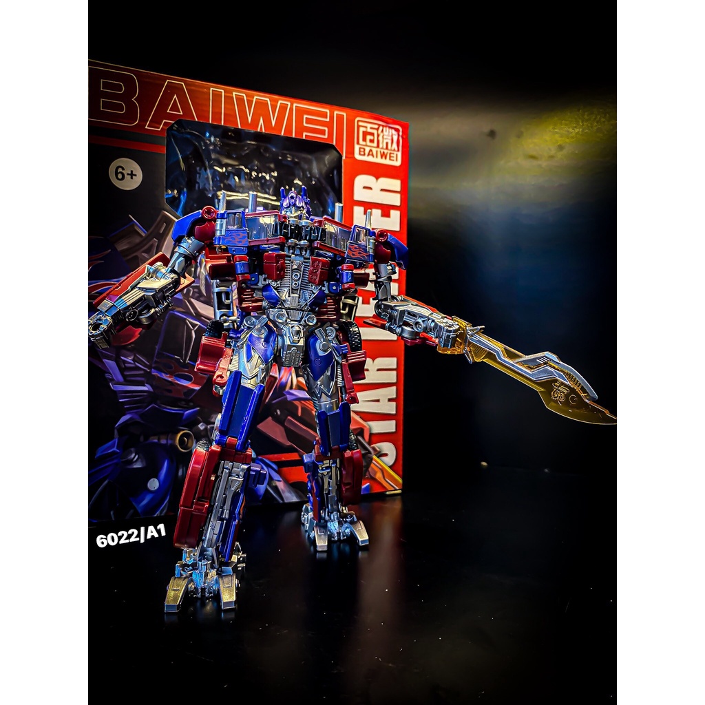 Transformer Optimus Prime 6022/A1 model assembled and transformed ...