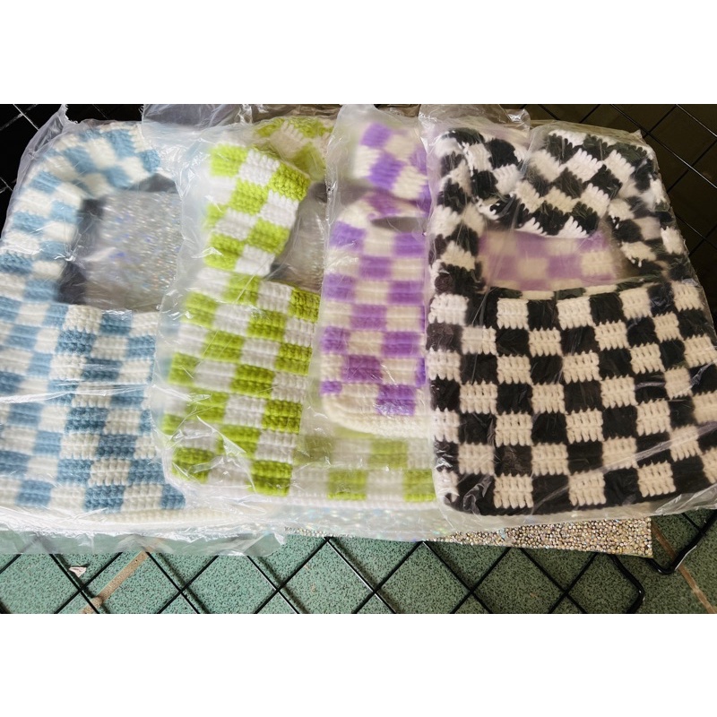 Hand-crochet bag with Checkerboard pattern (hand-knitting) | Shopee Singapore