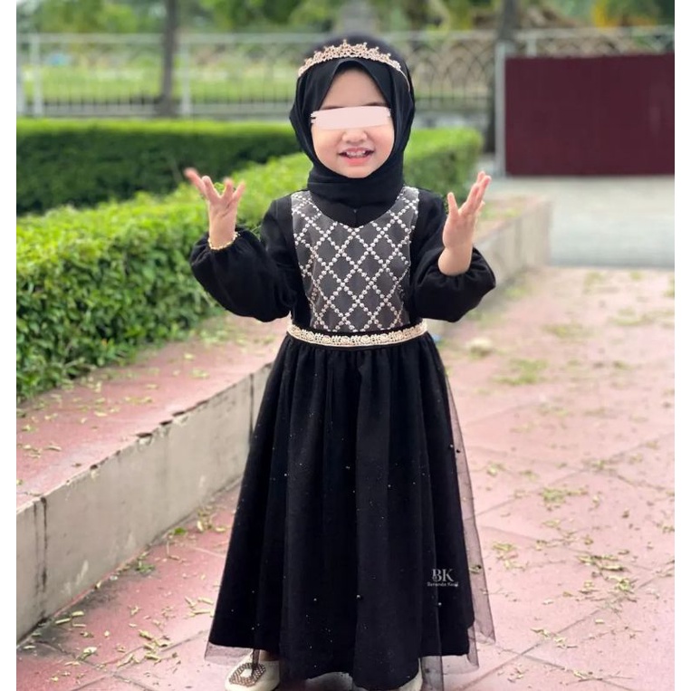 Queen Children's Robe SET (Complete With Hijab) | Shopee Singapore