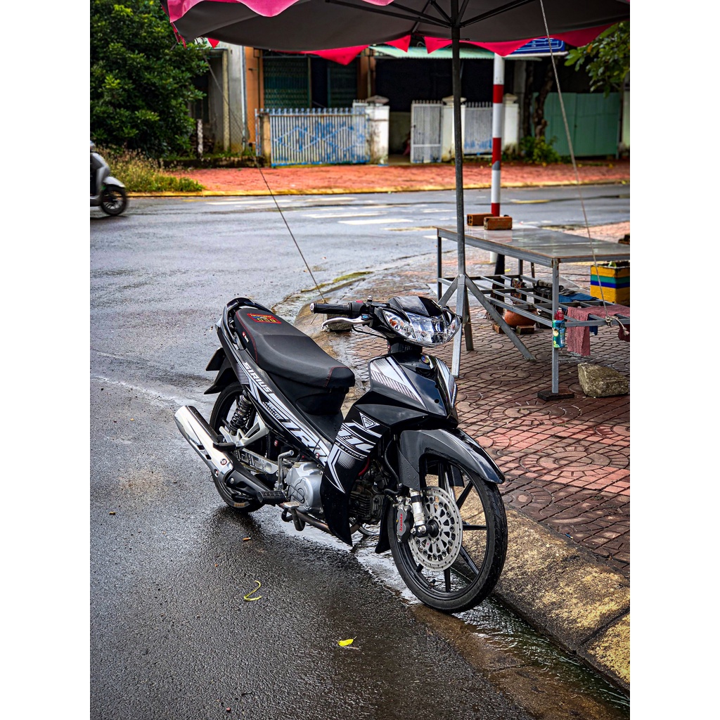 Stamp Y11ZR Black And White (SIRIUS 50CC-110CC) | Shopee Singapore
