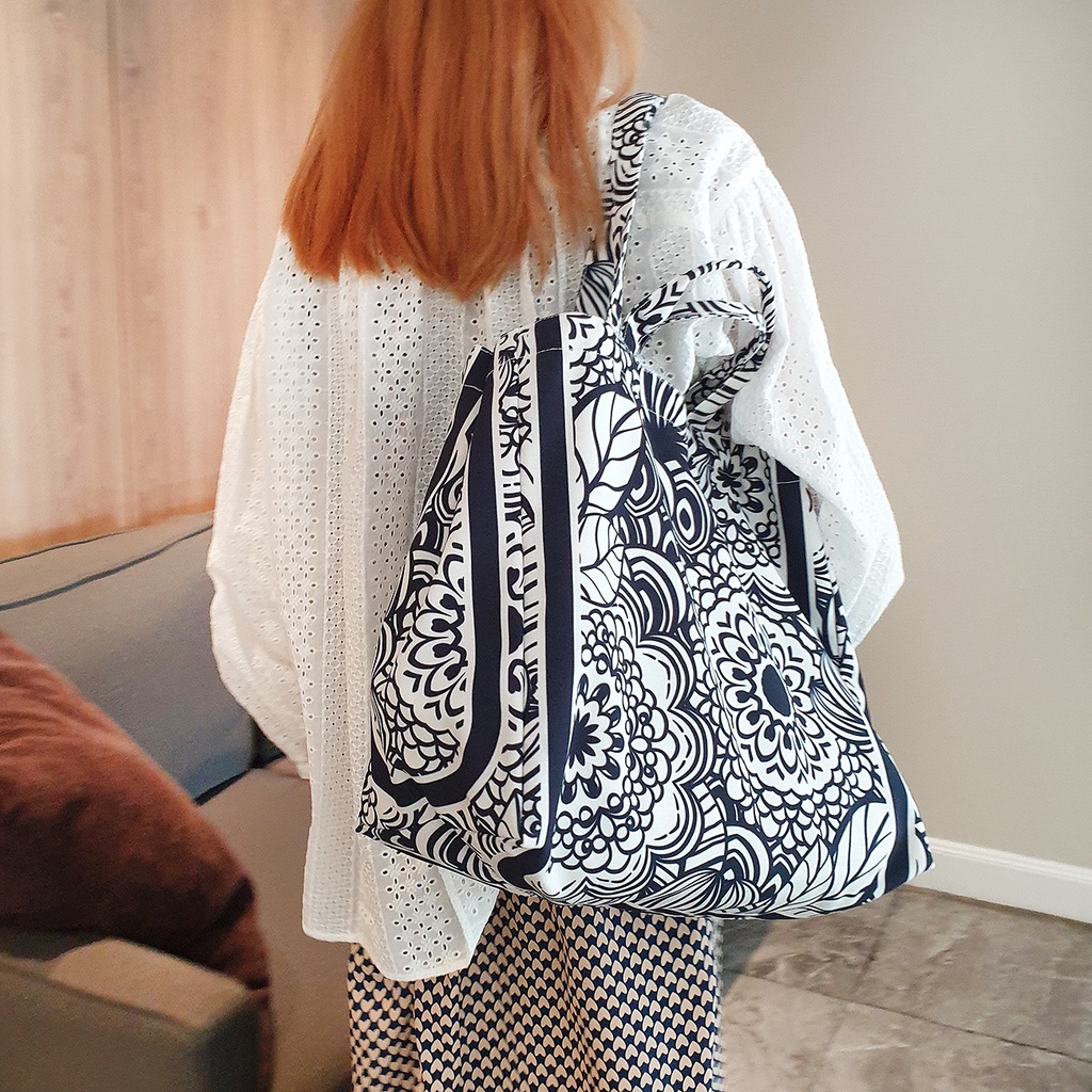 Lilly-L Lilly Bag With Buttoned On The Side Black And White Pattern ...