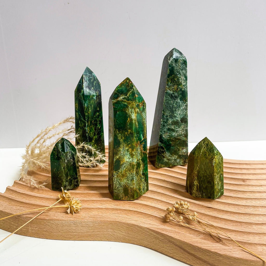 [Glace Crystals] Jadeite with Iron and Quartz Inclusion Jade Towers ...