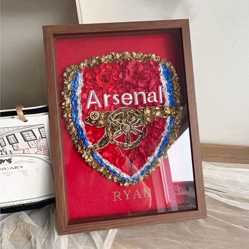 READY STOCK EROS FLORA gift box frame football Arsenal LOGO boyfriend ...