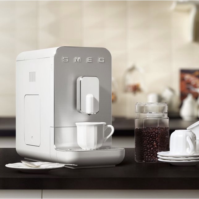 Smeg Bean to Cup Fully Automatic Coffee Machine BCC02 | Shopee Singapore