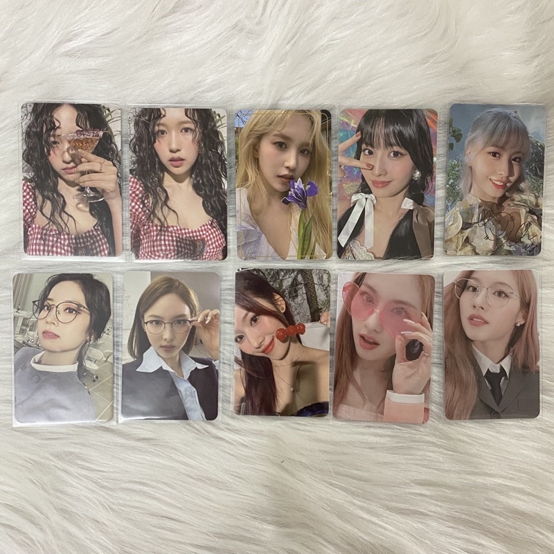 [OFFICIAL] Twice / Card Group Card Photo Genuine Hot Nayeon, Momo, Mina, Sana | Shopee Singapore