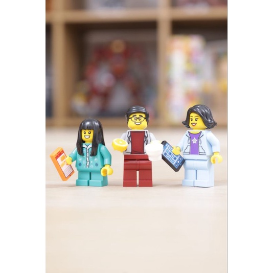 LEGO 80108 Minifigures - Father, Wife & Daughter | Shopee Singapore