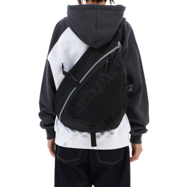 MAHAGRID REFLECTIVE LOGO SLING BAG(MG2DSUAB41A) | Shopee Singapore
