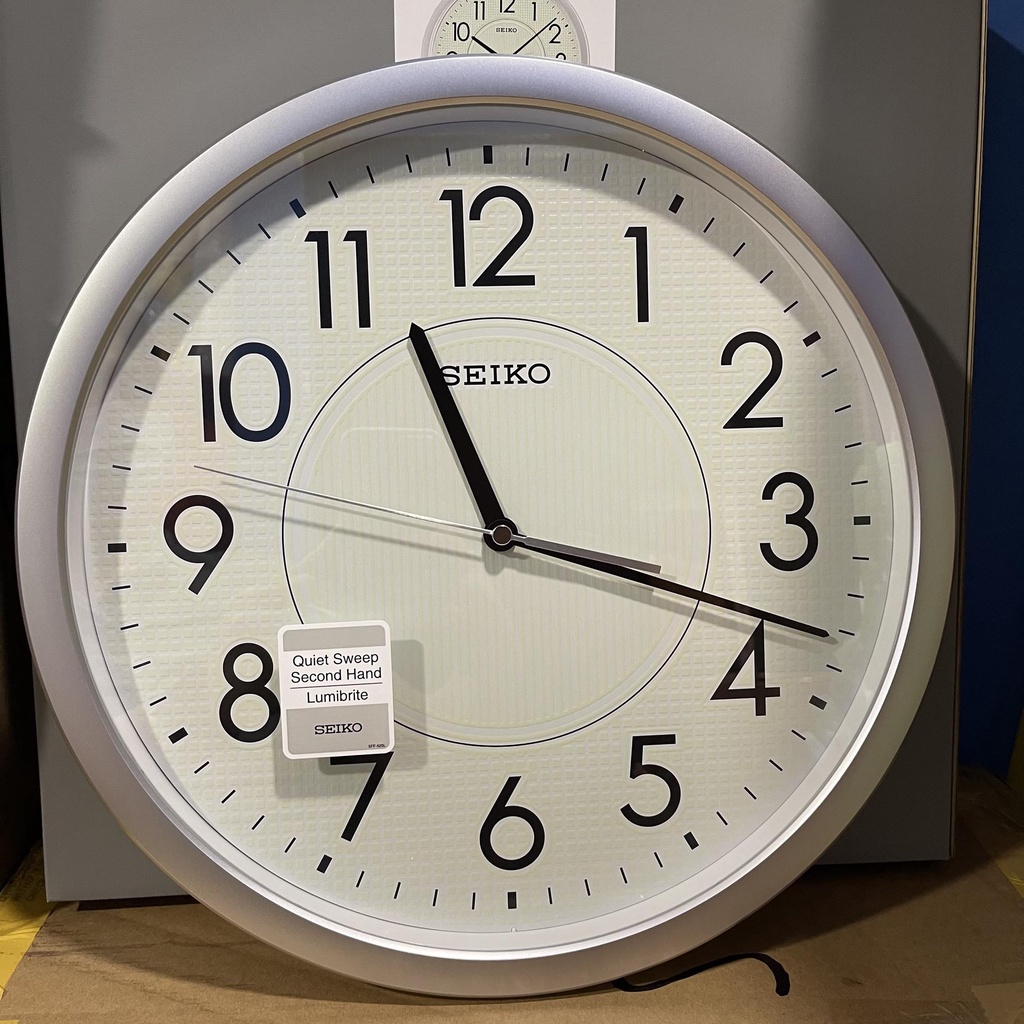 Seiko Clock QXA629S Quite Sweep Silent Movement Lumibrite Analog Wall ...
