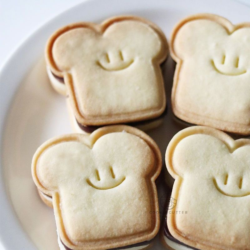 Smiley toast biscuit mold bread modeling baking tool sugar cake skin ...