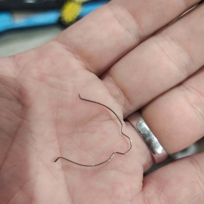 The Middle drag clicker reel Is Just A clicker Wire | Shopee Singapore