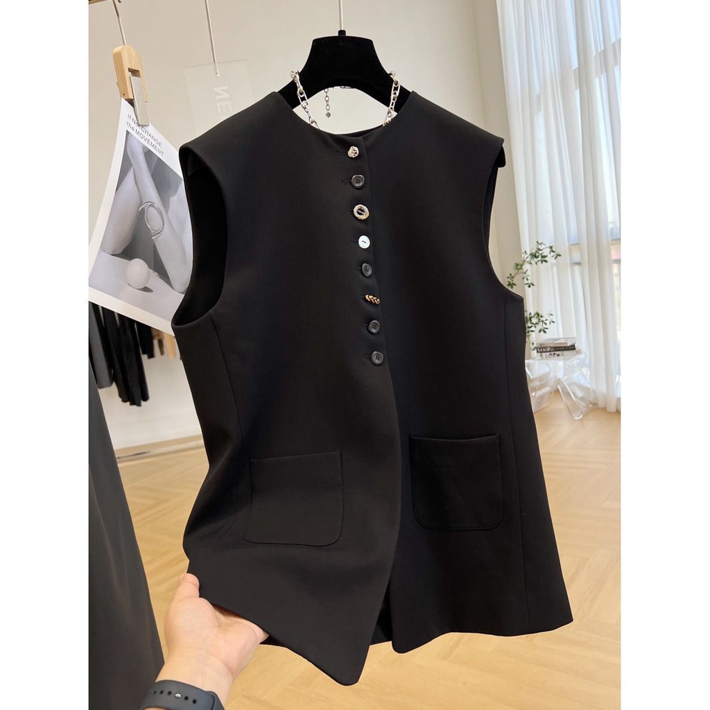Unique and Stylish Vest Design For Women Outerwear, with Round Neck and ...