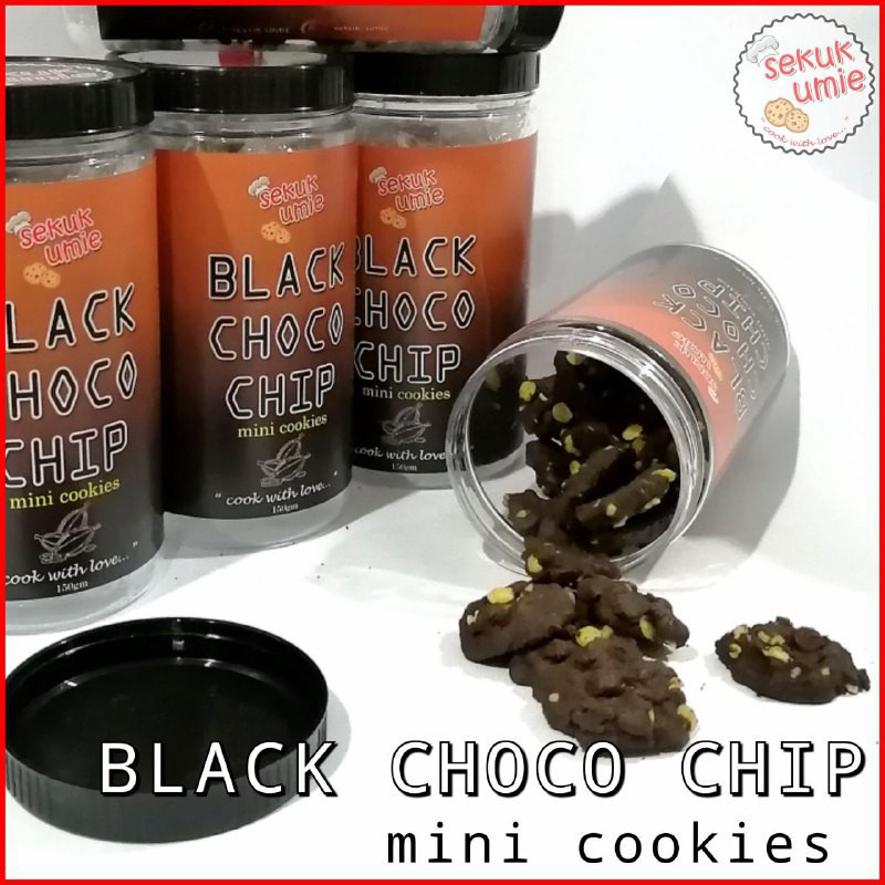 Biskut Black Choco Chip By Sekuk Ummi Black Choco Chip Cookies With ...