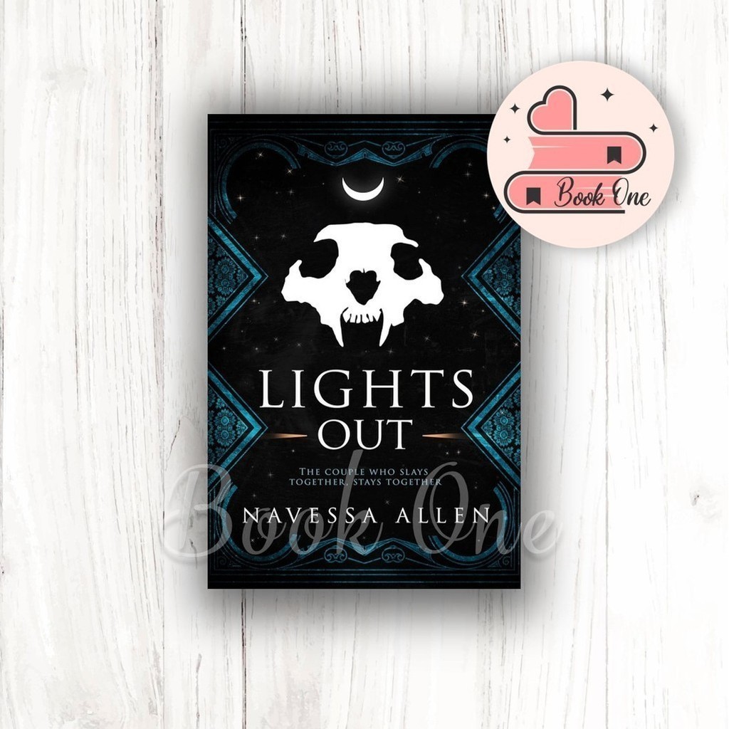 English Book Lights Out: A Dark Stalker Rom-Com (Navessa Allen ...