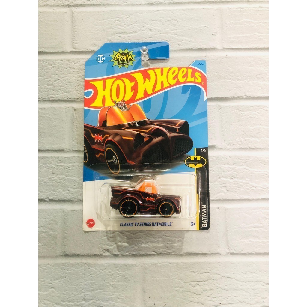 MERAH Hkg97 | Hot Wheels Regular Batman Classic TV Series Batmobile Red ...