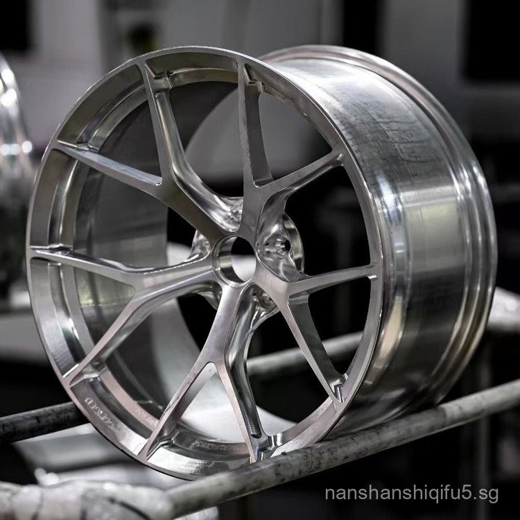 Ten Thousand Tons Forged Wheel Hub Single and Double Piece15 16 17 18 ...
