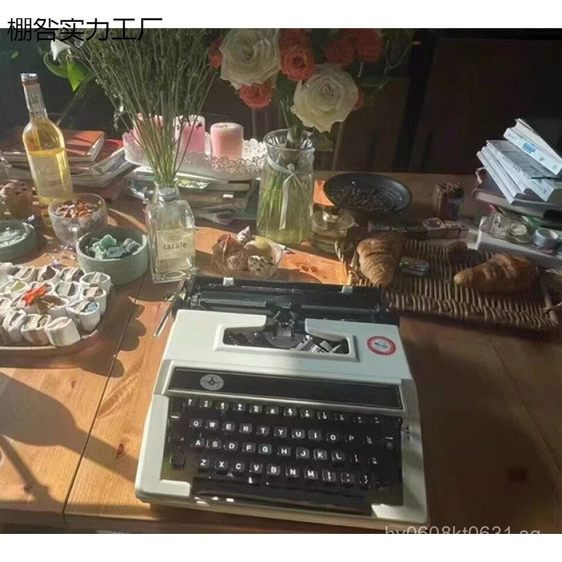 Vintage Retro Hero Brand Mechanical Metal Long English Typewriter ...