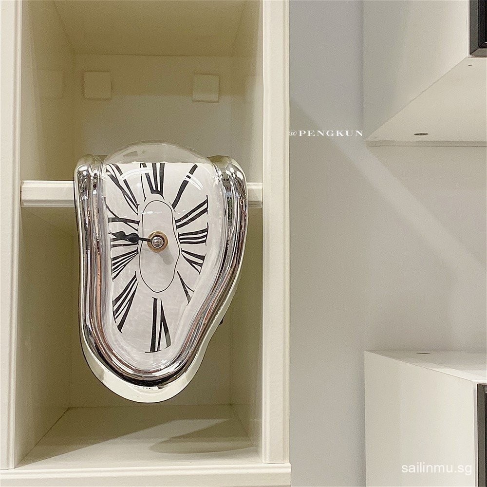 Creative Twisted Clock Melting Clock Home Table Corner Decoration Clock ...