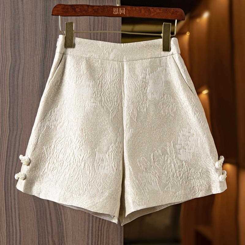 New Arrivals Women's Casual Shorts Summer New Three-dimensional Relief ...