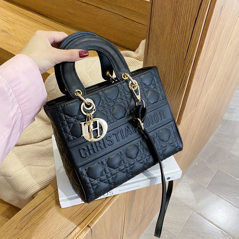 NEW_DIOR 2024 New Princess Diana Handbag Small Fragrance Style Large ...
