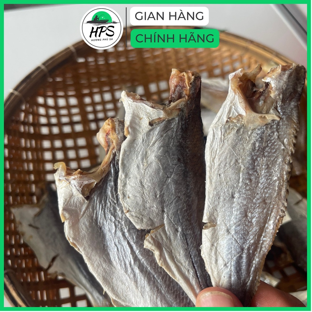 Dried croaker fish, whole fish of all sizes, standard products as shown ...