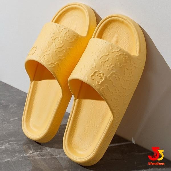 Step on the stool feeling cartoon sandals female summer soft-soled ...