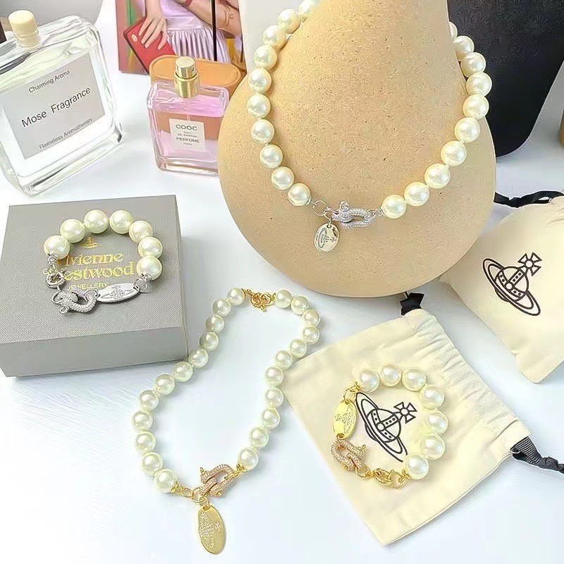 New U-Shaped Full Diamond Vachette Clasp Saturn Big Pearl Necklace ...