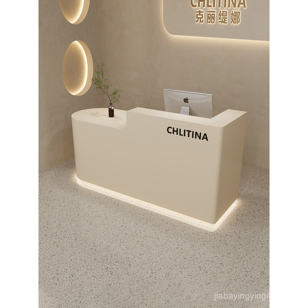 Minimalist Clothing Store Cashier Counter Small Beauty Salon Reception ...