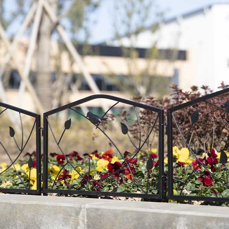 Wrought Iron Flower Bed Small Fence Partition Barrier Outdoor ...