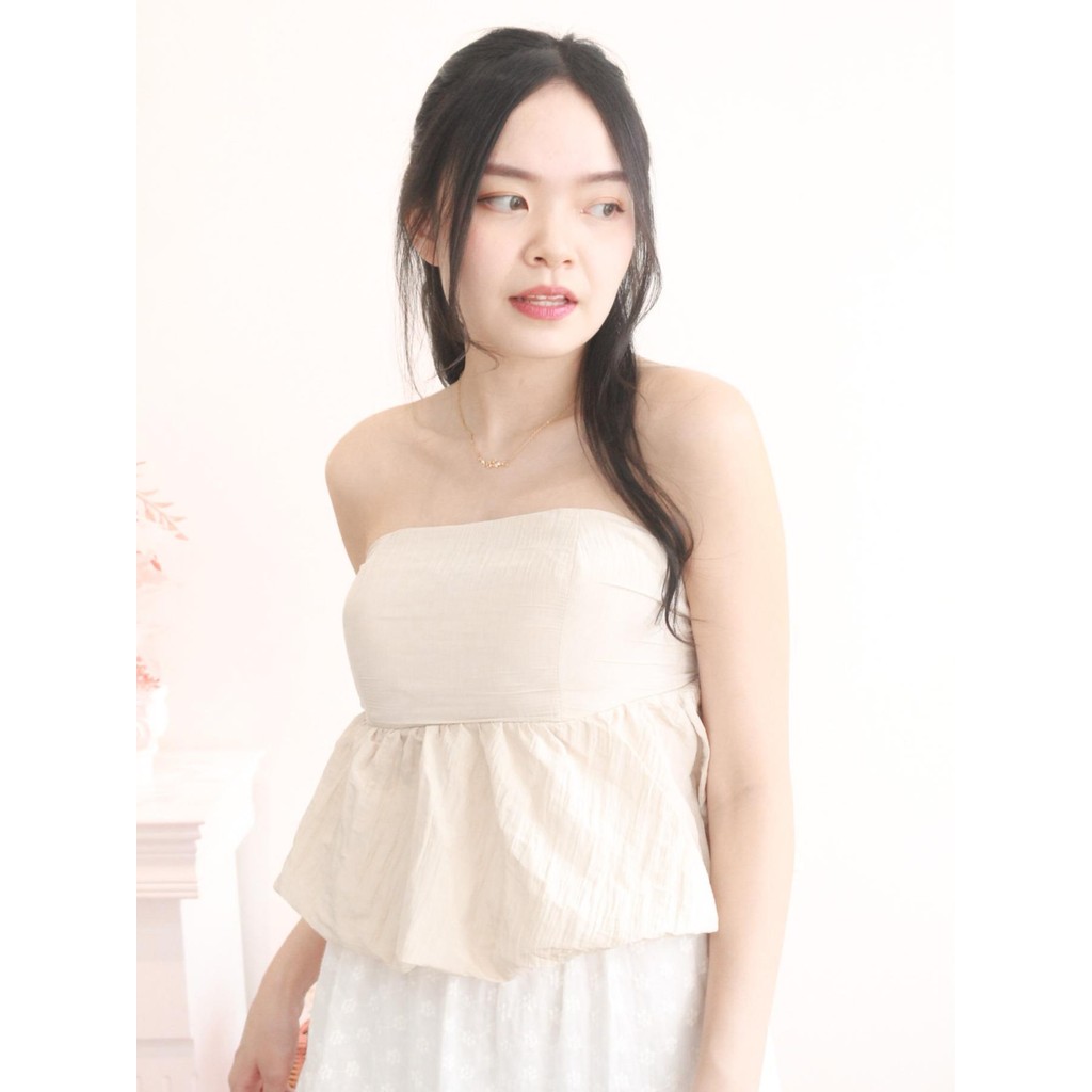 KEI Kyo Padded Bubble Peplum Top in Champagne Gold | Shopee Singapore