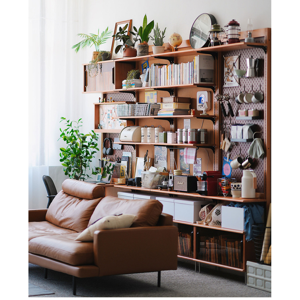 H+Wall-mounted System Solid Wood Pegboard TV Wall Sofa Back Storage ...