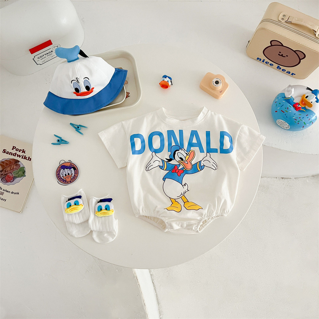 Cartoon Donald Duck Men's and Women's Treasure Triangle Wrap Fart Coat ...