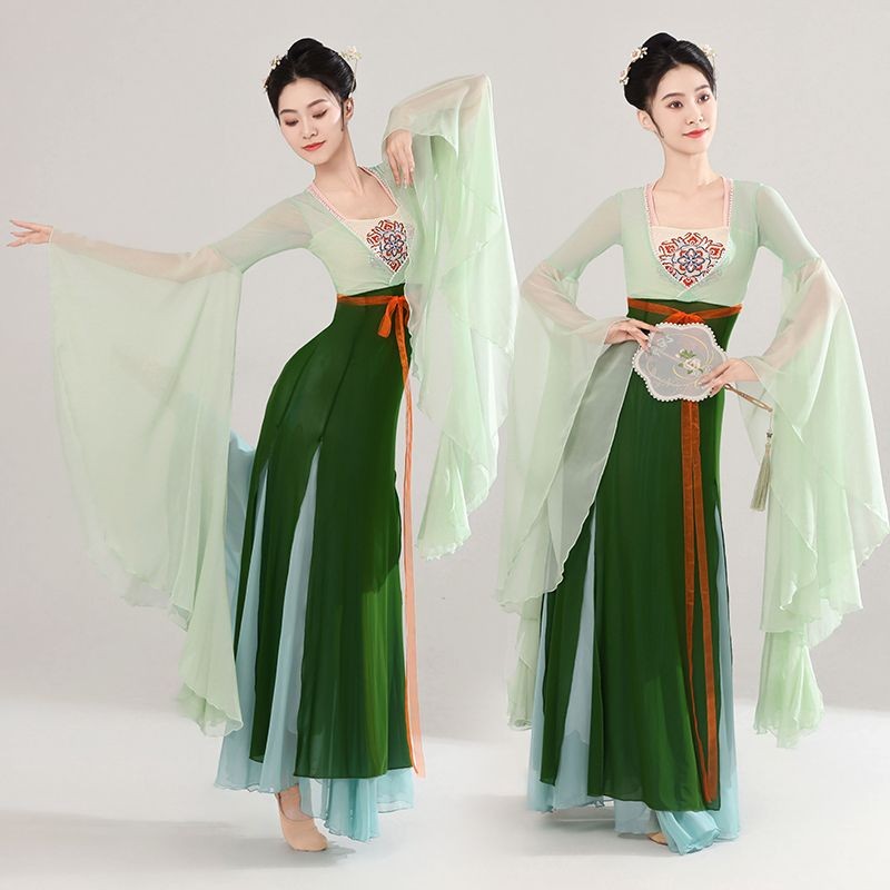 ["5967 People collect classical dance costumes, elegant wome5967 people ...