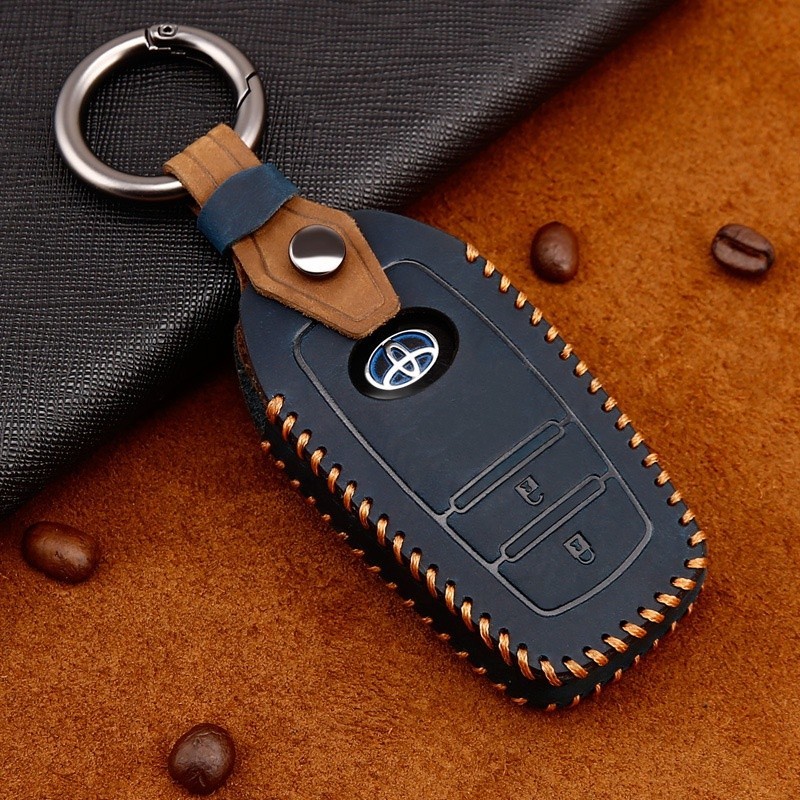 MOOGU Vintage Hand-sewn Leather Toyota Hilux Rogue & Revo / Innova ...