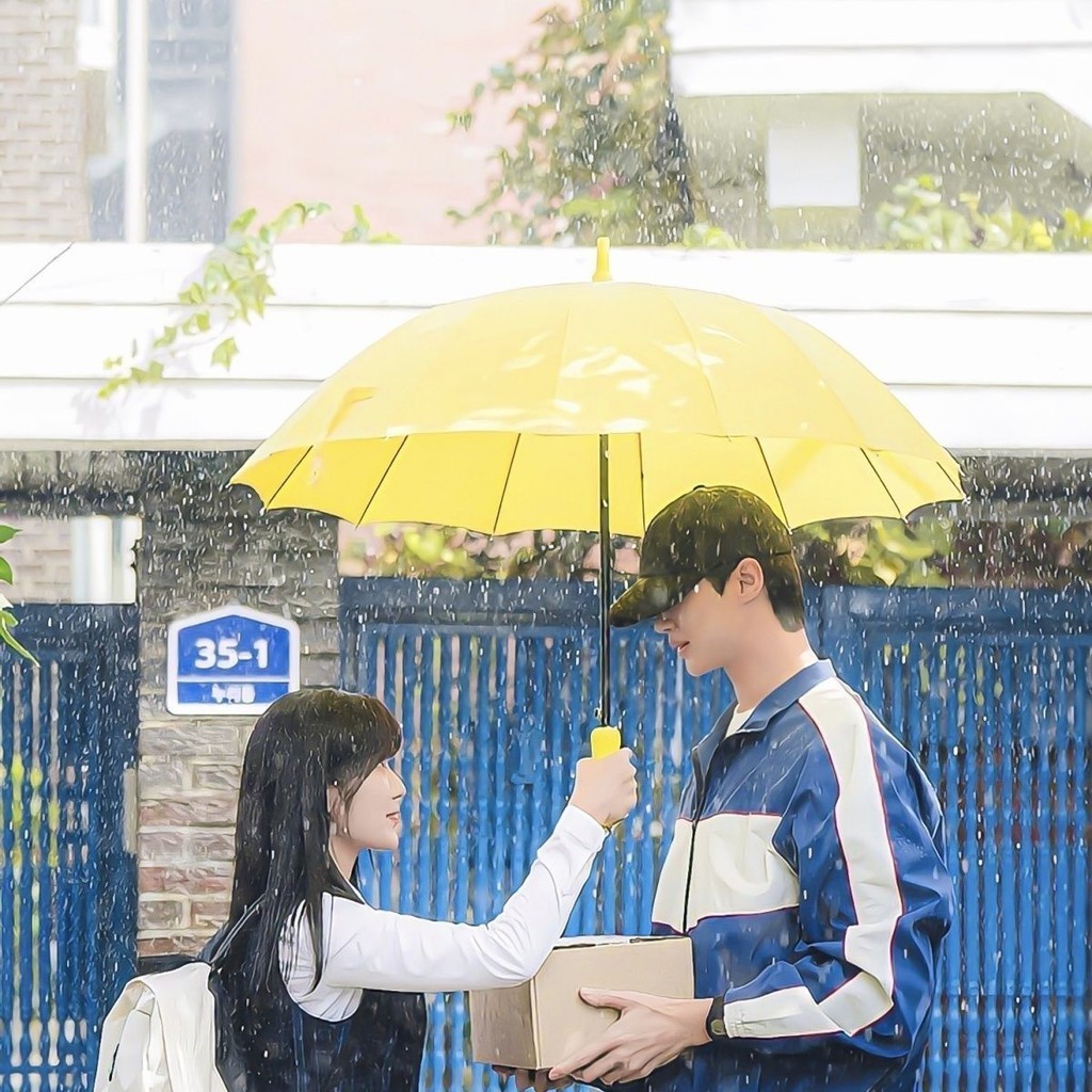 lovely runner Byeon Woo Seok Kim Hye Yoon Korean Drama Double Same ...