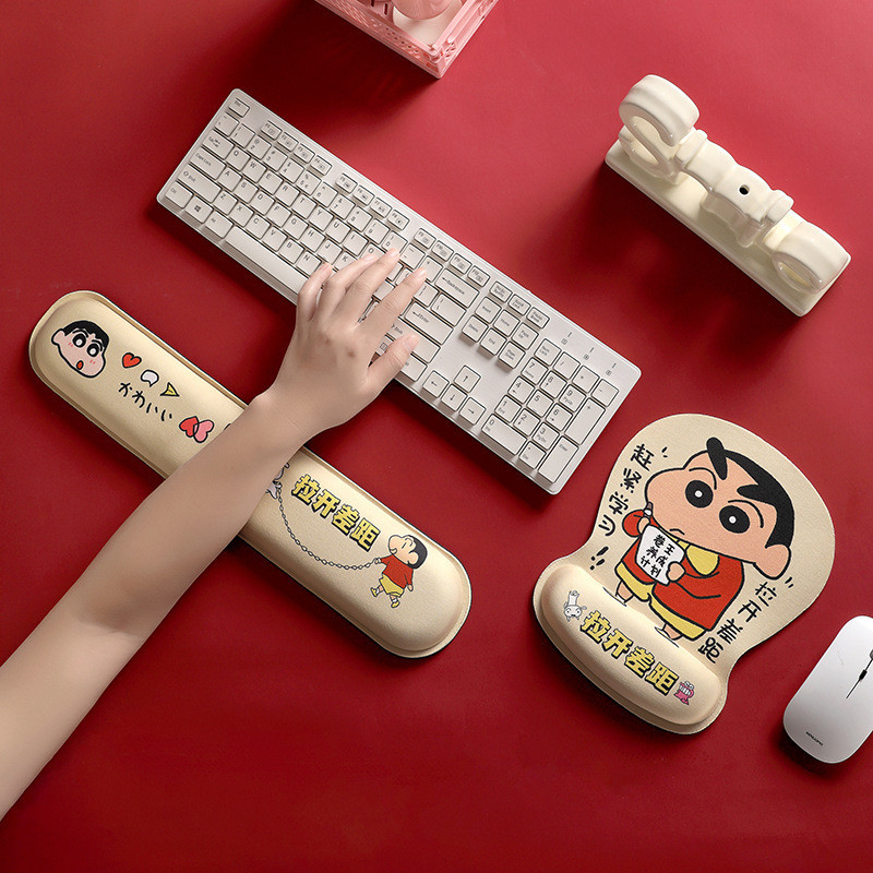 Crayon Shin-Chan Mouse Pad Wrist Support Funny Anime Cartoon Wrist ...