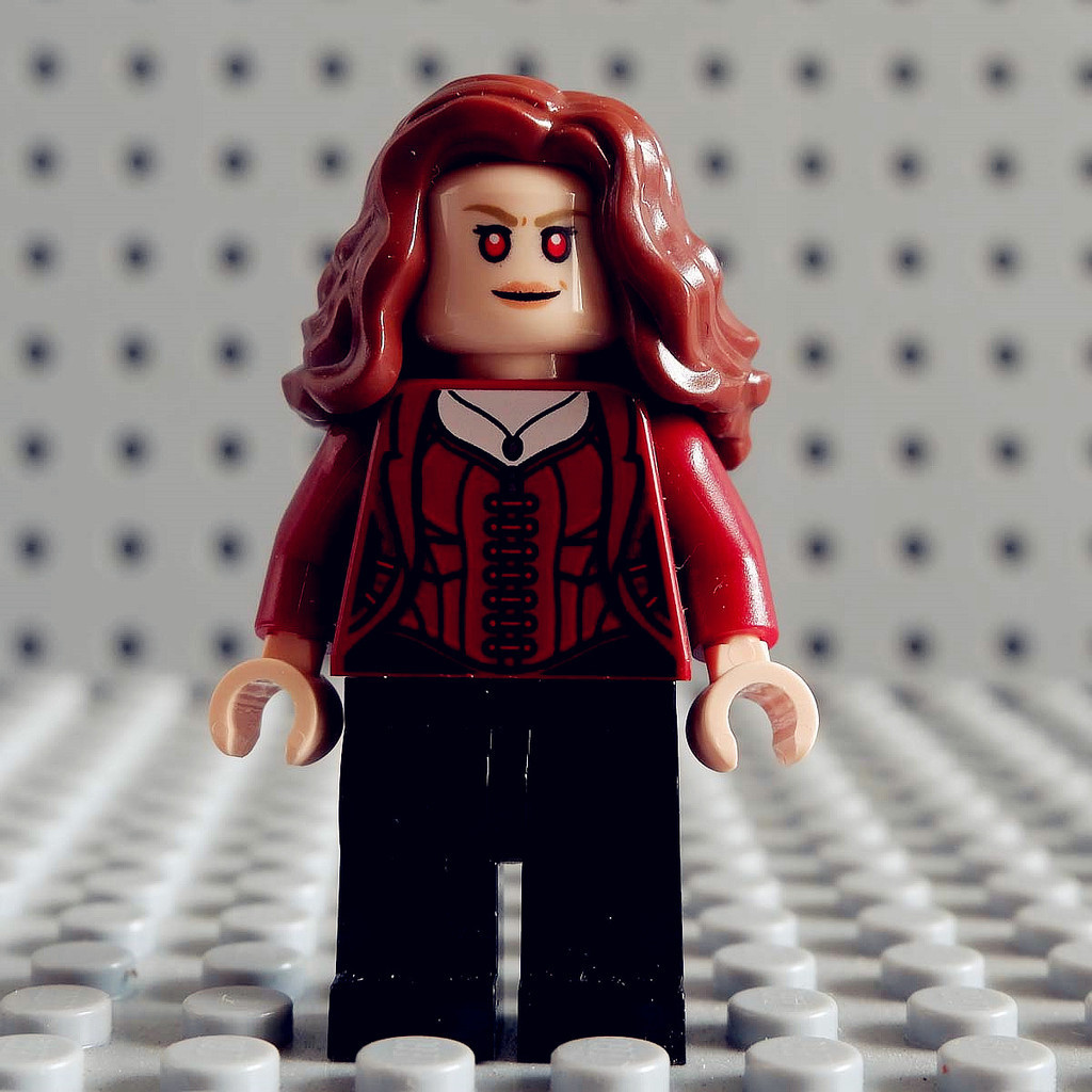 Lego LEGO Superhero Minifigure SH732 Red Witch 76192 Exclusive Z1 ...