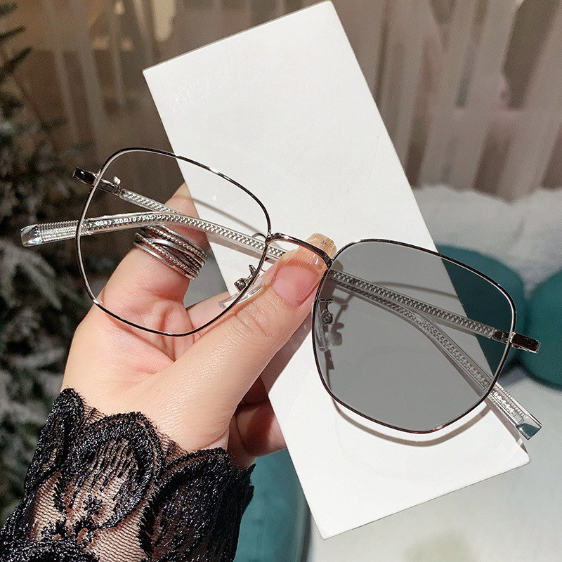Photochromic glasses, fashionable photosensitive color changing glasses ...