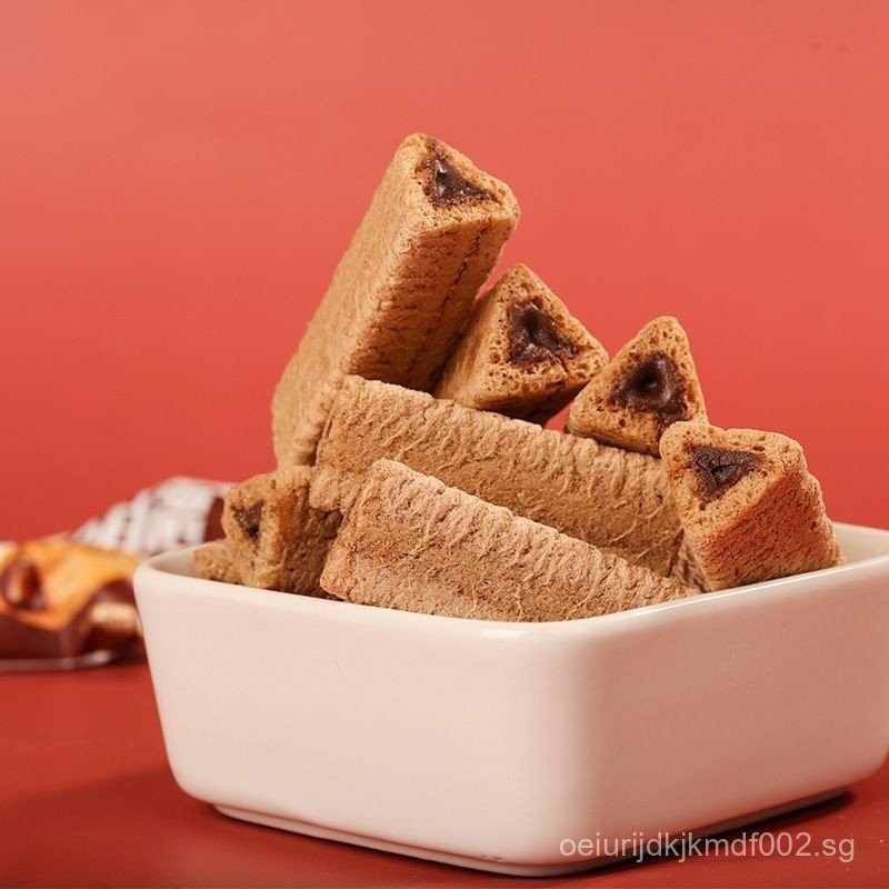 Lava Triangle Crisp Chocolate/Milk Flavor Sandwich Wafer Biscuit Crispy ...