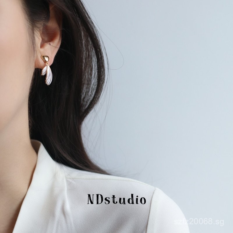 ＜Asymmetric Glazed Ear Clips＞Mosquito Coil Face Shape Modification ...