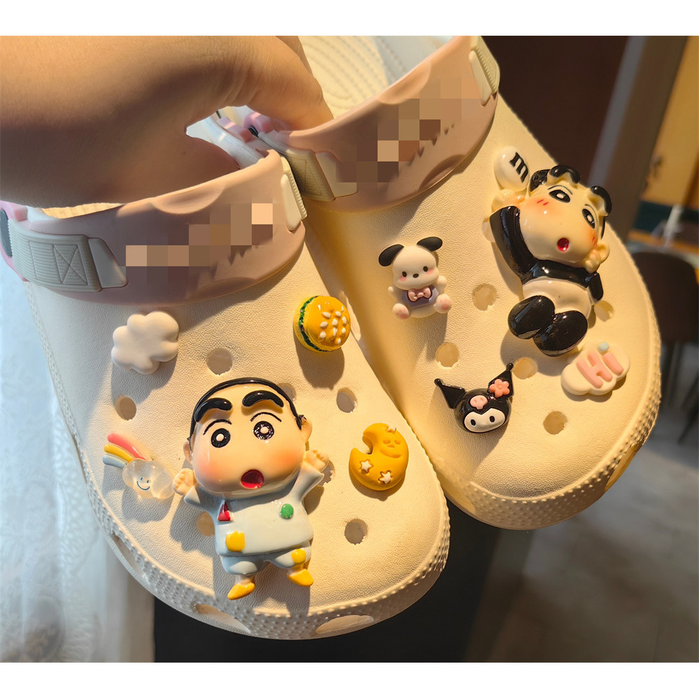 Cute Car House Jibits for design Set Crayon Shin Chan design Charm ...