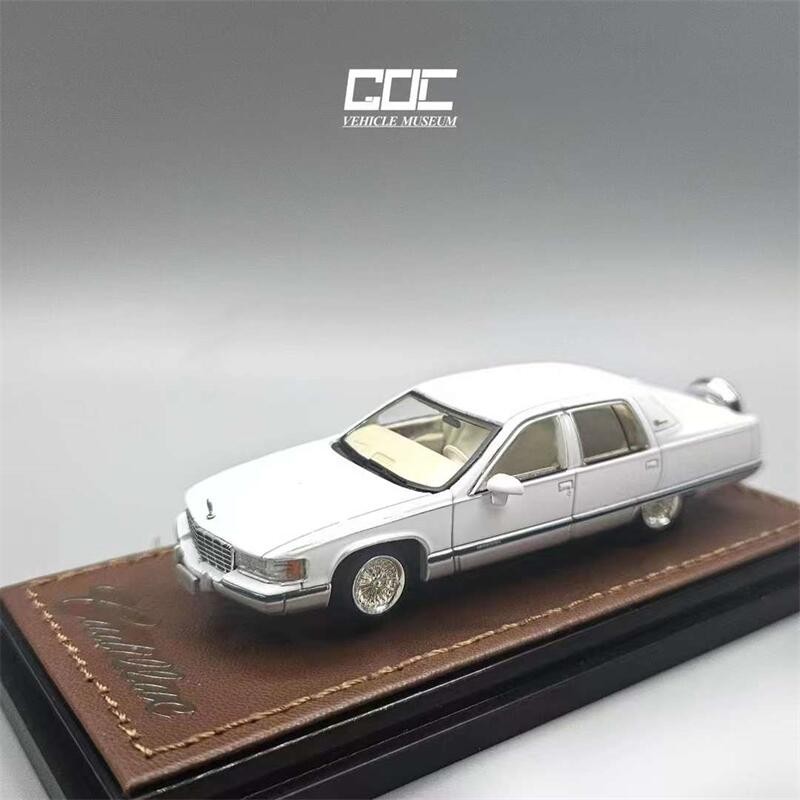 GOC / GOC x Najska Garage 1:64 Fleetwood Brougham Diecast Model Car ...