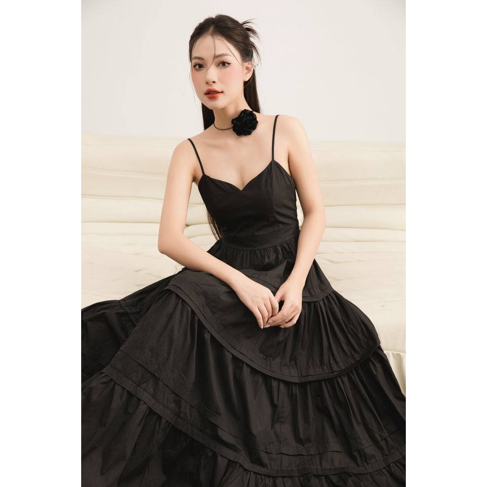 Zoilia Tiered Maxi Dress in Black | Shopee Singapore