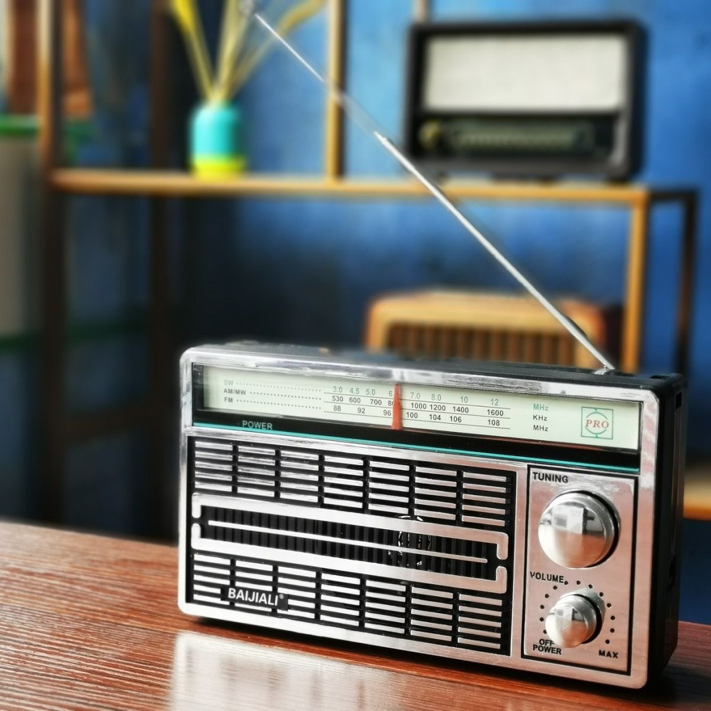 Nostalgic Elderly Muitiband Pure Radio Test Frequency Modulation Medium ...