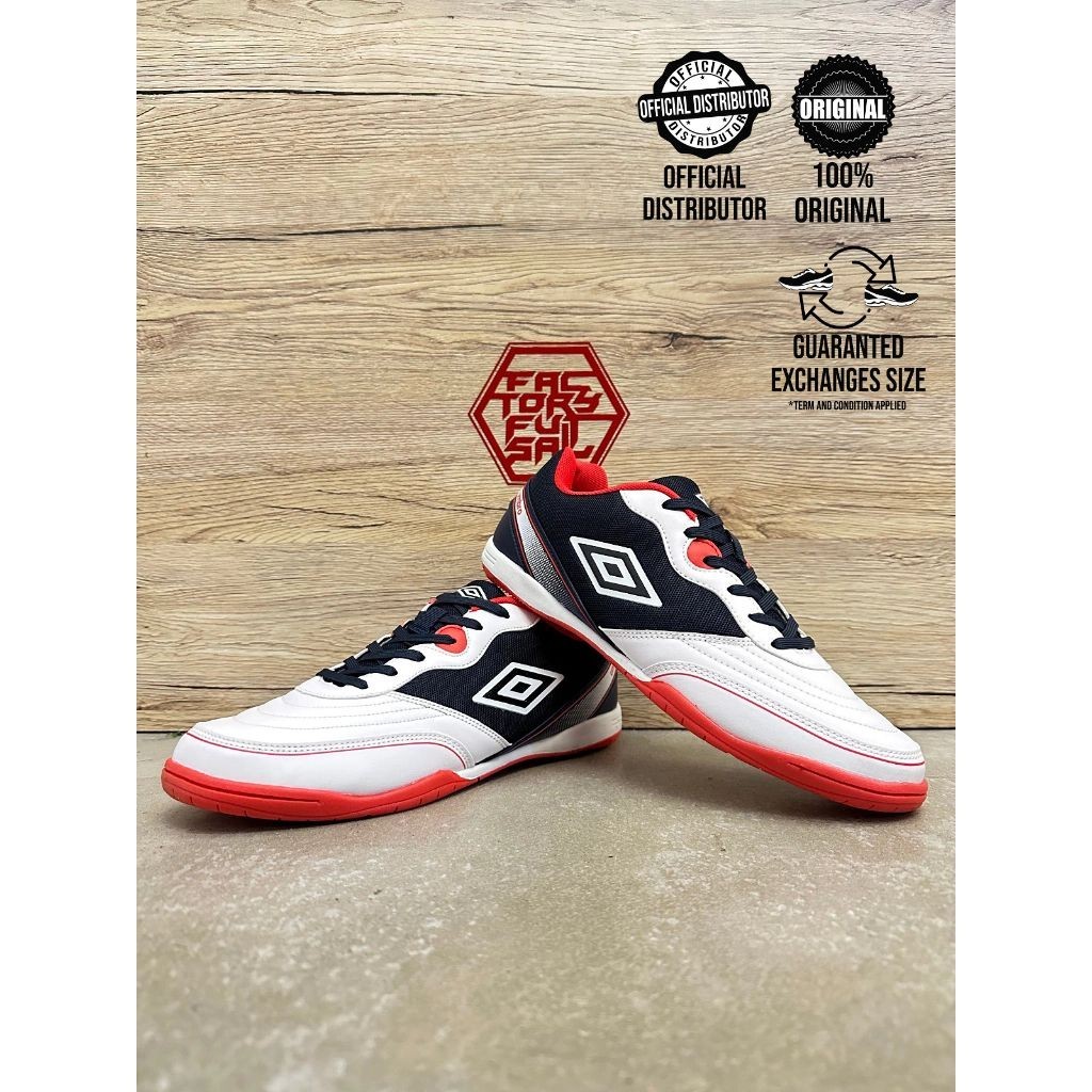 Kasut futsal umbro store